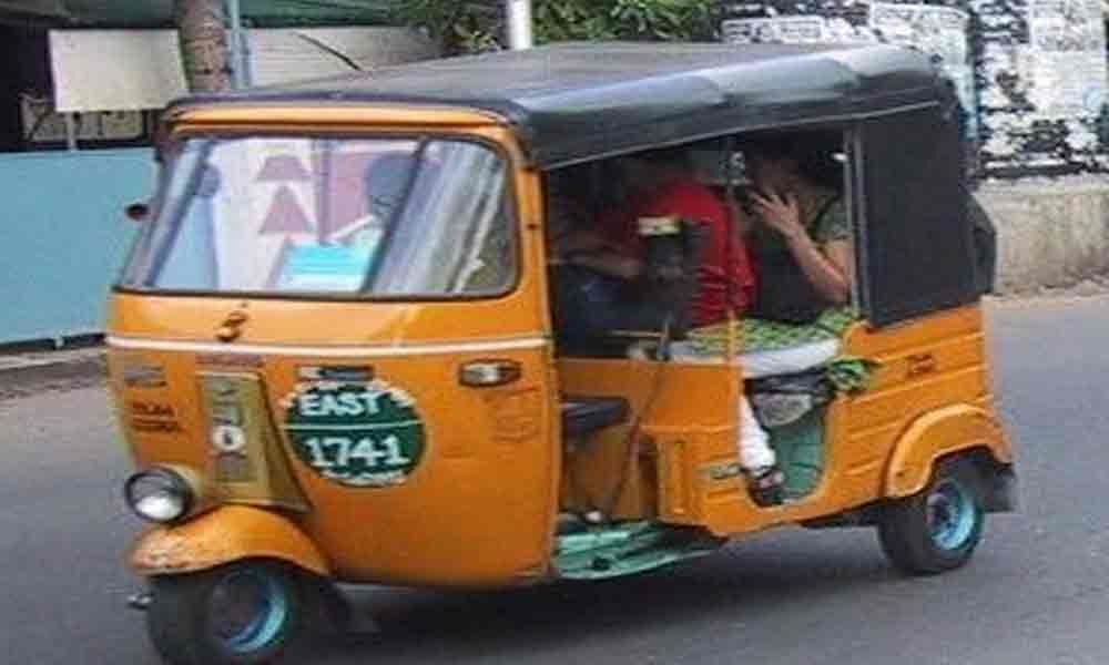 Auto-rickshaw, cab drivers elated over 10k sop