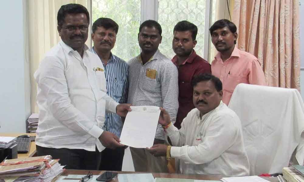 Corporator Pannala Devendar Reddy asks GHMC to save grabbed land