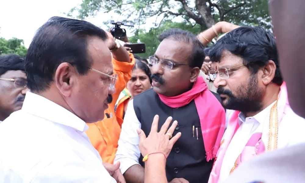 Complete RFCL renovation works by Dec 15: Union Minister Sadananda Gowda