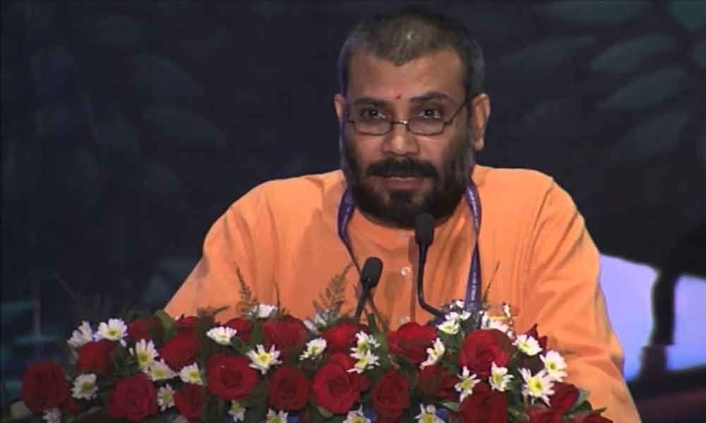 Hindu ideologue wants Centre to ease taxes