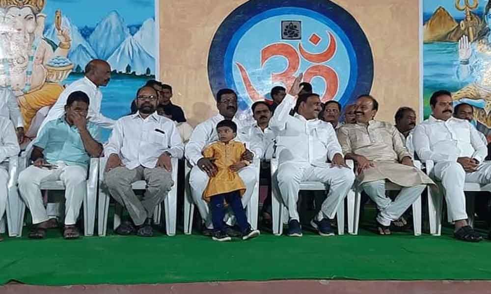 MP Gaddam Ranjith Reddy, MLA Arekapudi Gandhi participate in Bathukamma