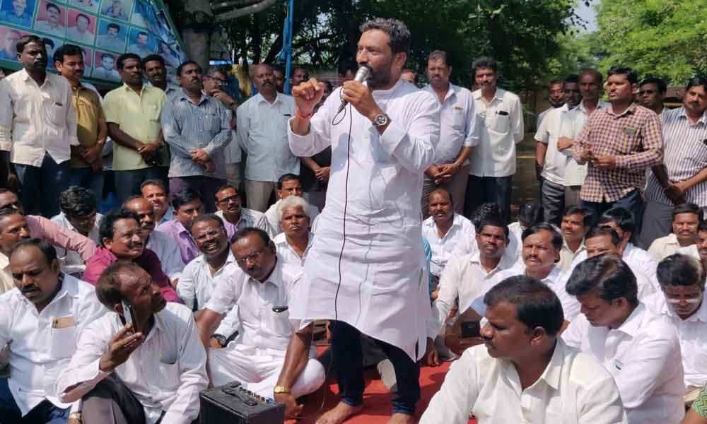 BJP, Congress leaders back RTC strike