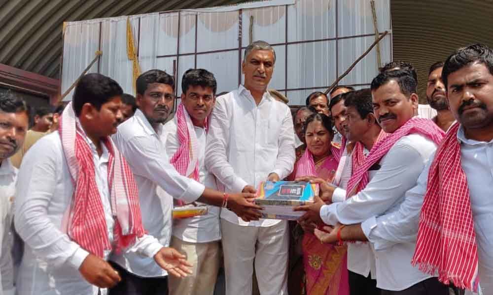 Harish announces mandal committee leaders