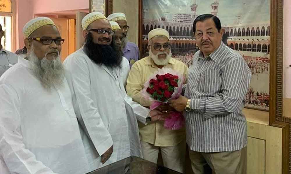 Dawoodi Bohra leaders meet MLA Mumtaz Ahmed Khan