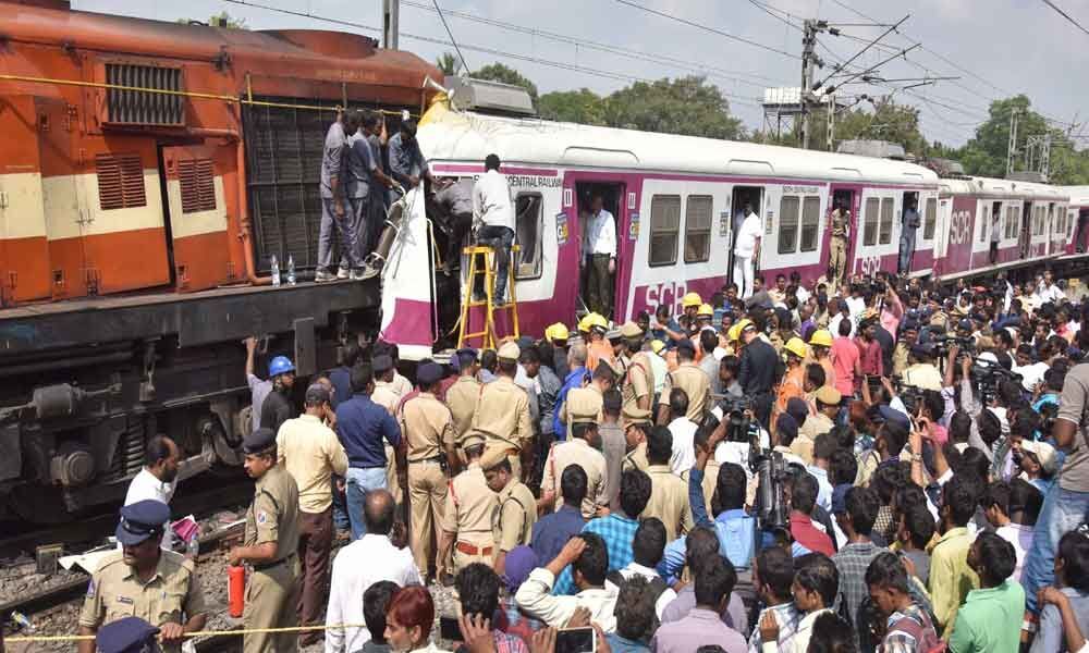 12 hurt as Intercity Exp collides with MMTS train in Hyderabad
