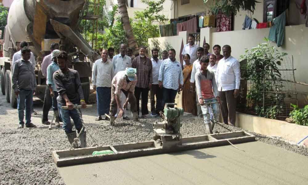 Corporator Pannala Devender Reddy inspects CC road works