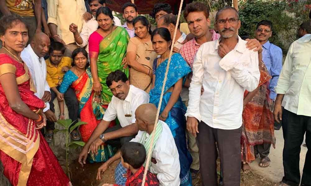 Corporator Pavani Reddy accepts MP Joginipally Santosh Kumar's green ...