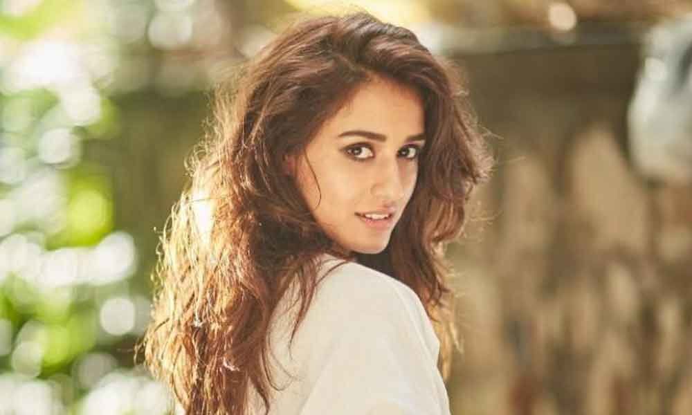 Disha triggers reactions with 'hot pic'