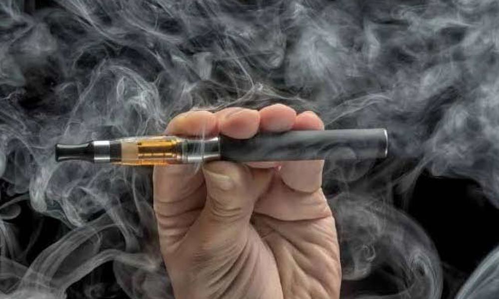 Vaping leaves e-cigarette user with rare lung scarring: Study