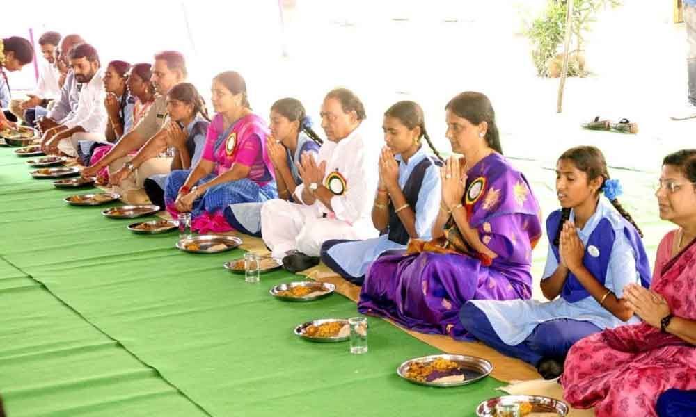 Students should go ahead with confidence: Minister Sabitha Indra Reddy ...