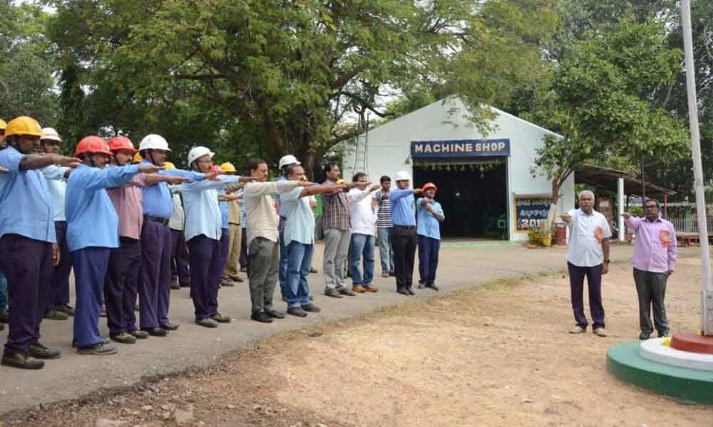 Mancherial: SCCL workers asked to use safety instruments