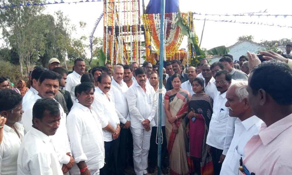 MP BB Patil takes part in Palle Pragathi programme
