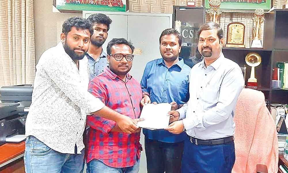 Hyderabad: Post Telangana professor as JNTU engineering college ...