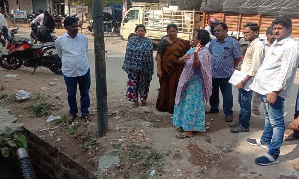 Officials told to solve open nala issue in Kapra division