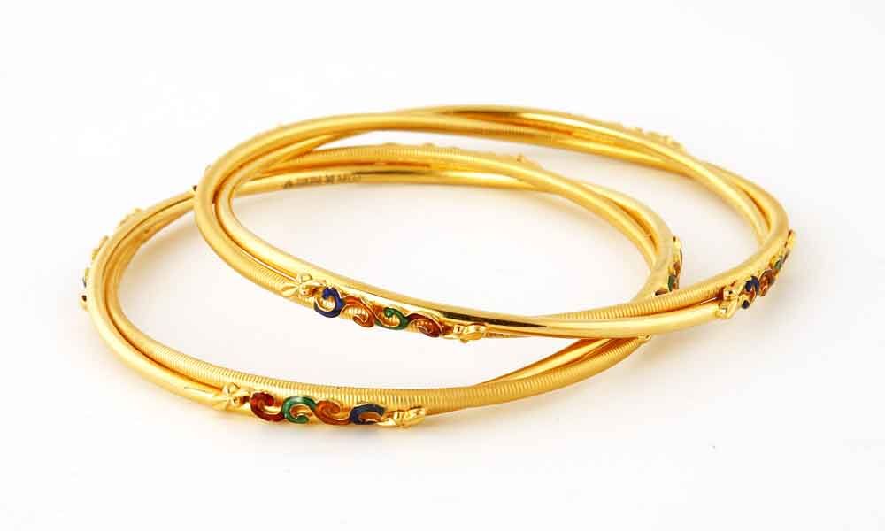 Gold adds lustre to your portfolio