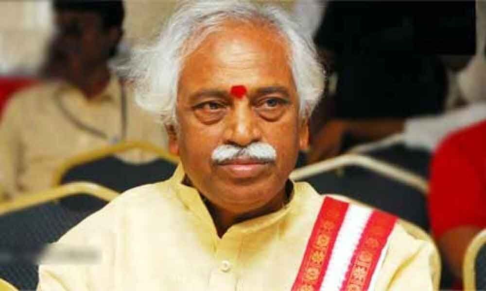 Bandaru Dattatreya launches Social Media Mantra