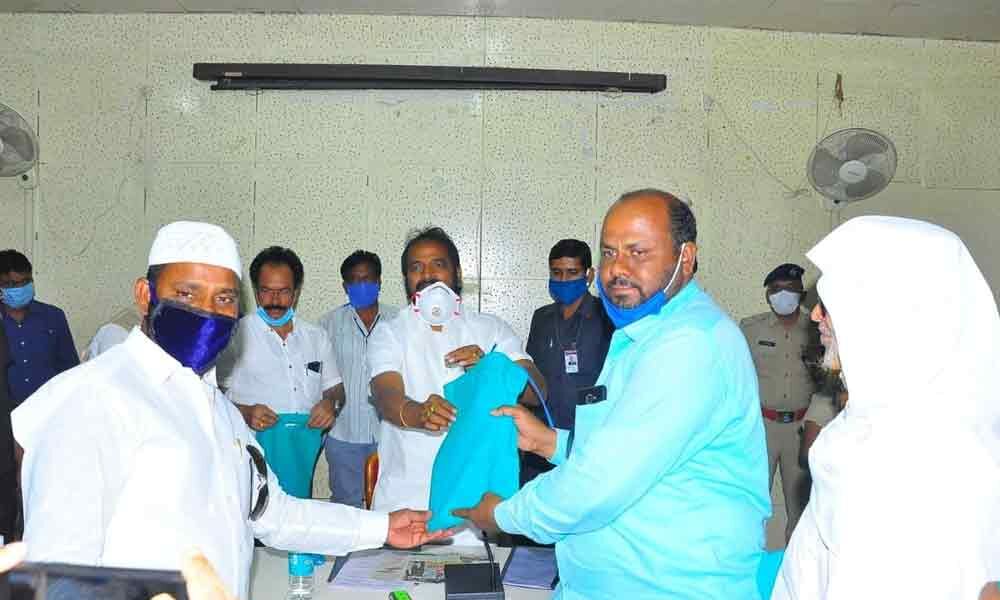 Mahbubnagar: Conduct Ramzan prayers at home said Excise Minister ...