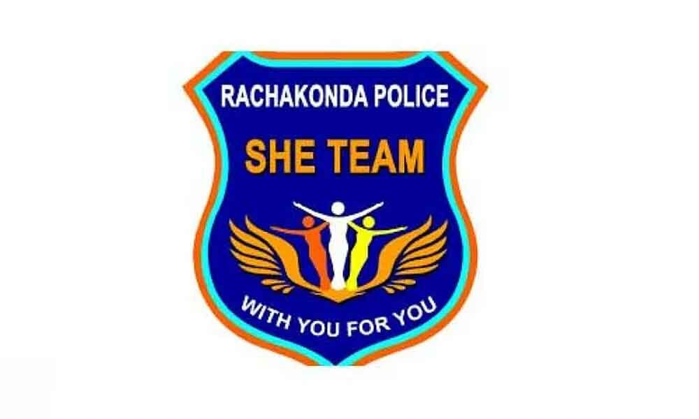 Hyderabad: SHE teams create awareness among daily wagers