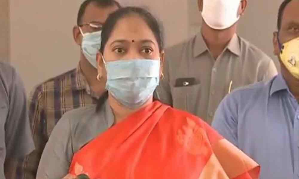 AP Home Minister Mekatoti Sucharitha clarifies on excess electricity ...