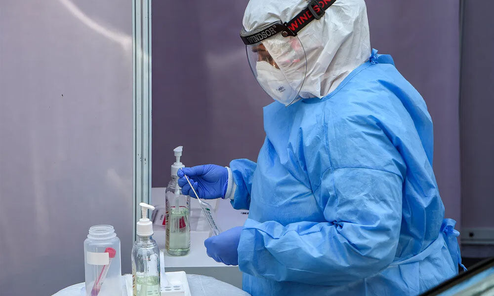 Guntur: Medical tests conducted at Pondugula inter-State check-post