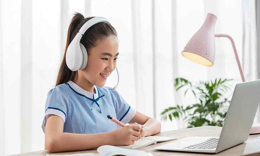 Online Learning and Increasing screen time in Children: How can we help?