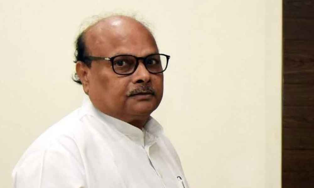 Yanamala accuses govt of misleading NHRC on Anna canteens