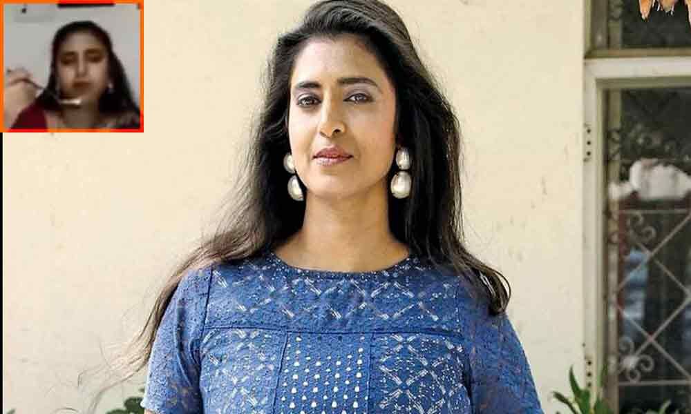 Watch: Popular Actress Kasthuri shocks anchor Arnab Goswami by having ...