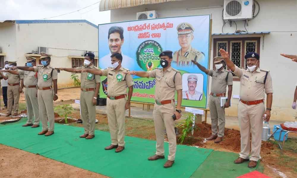 Eluru: Police take pledge to protect plants
