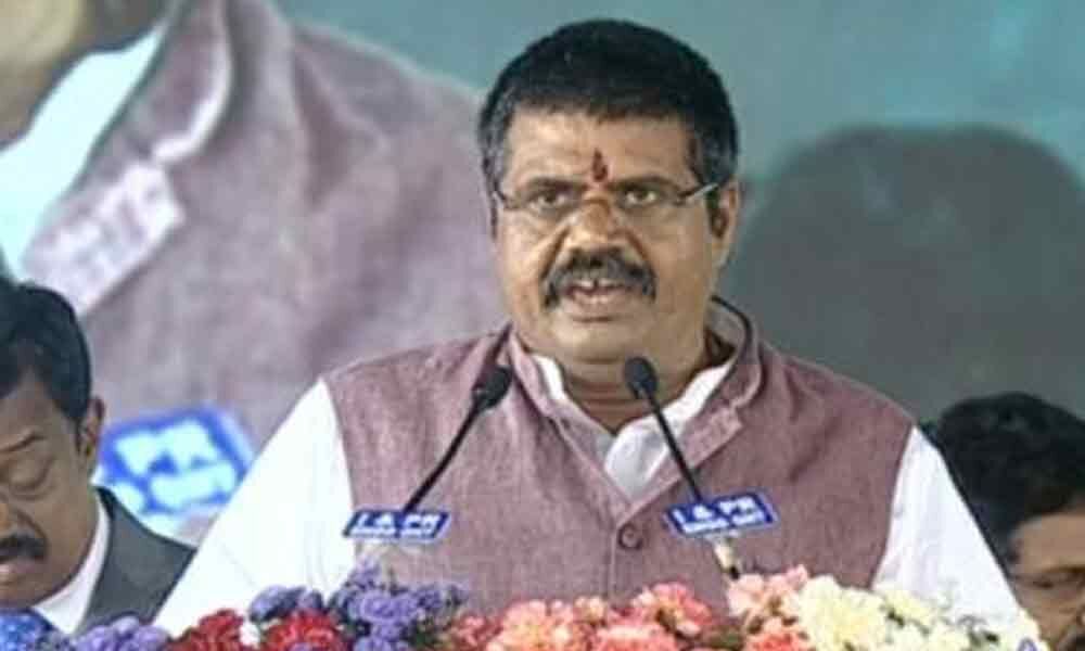 Avanthi Srinivas visits corona hospital in Vizag, urges' doctors to ...