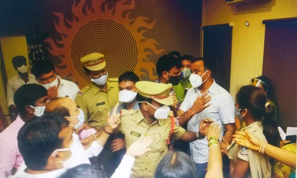 Choutuppal Municipality witnesses ruckus over co-option elections