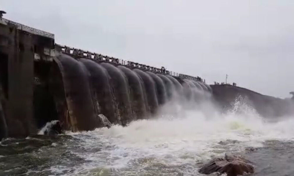 Wanaparthy: Sarala Sagar's Saifan automatic gates open after 11 years