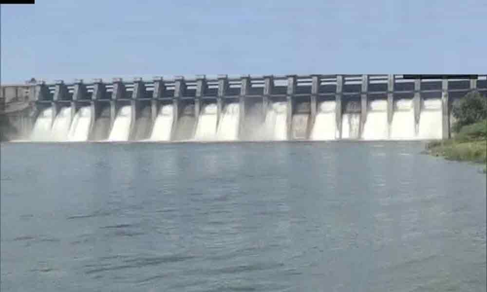 Maharashtra: Gates of Jayakwadi Dam opened following heavy rain in ...