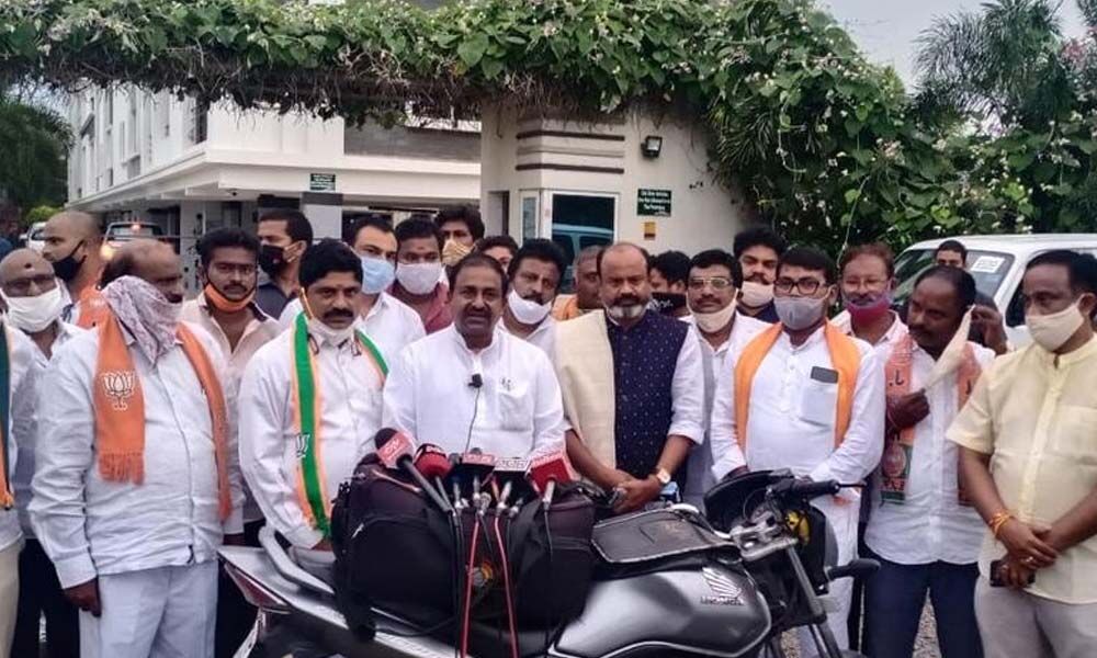 Jagan Giving Priority to Only One Religion in AP: Somu Veerraju