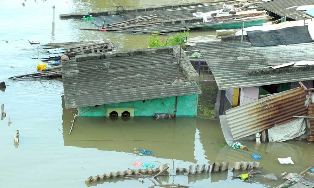 Krishna flood leaves hundreds homeless