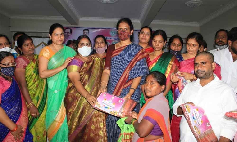 Ranga Reddy: Education Minister Sabitha Indra Reddy distributes ...