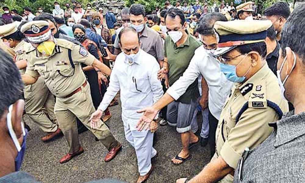 KTR visits flood-affected areas in Hyderabad