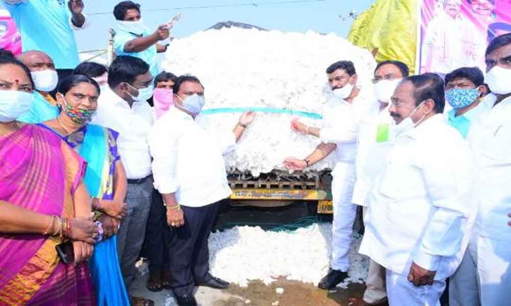 Errabelli Dayakar Rao launches cotton procurement centre in Warangal