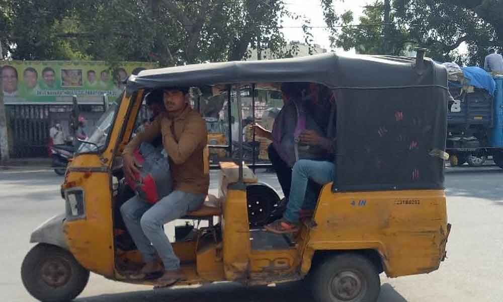 Hyderabad: Auto drivers don't give a hoot for Covid norms