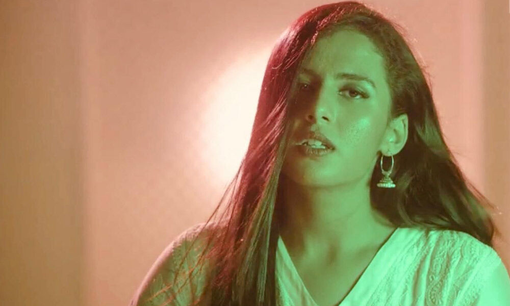 Rhiti to make her debut with 'Chale Aao'