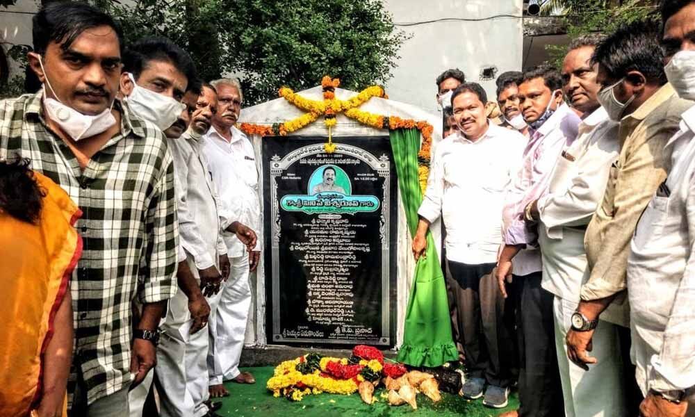 Kakinada: Minister Pinipe Viswaroop assures taps to every household