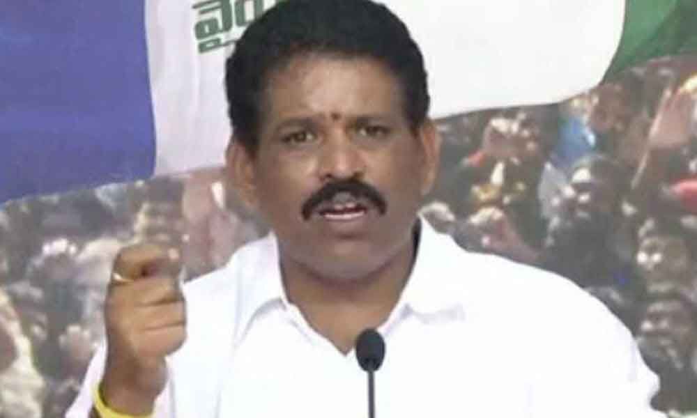 Chittoor: MLA Chevireddy Bhaskar Reddy announces Rs 11 Lakh aid to kin ...