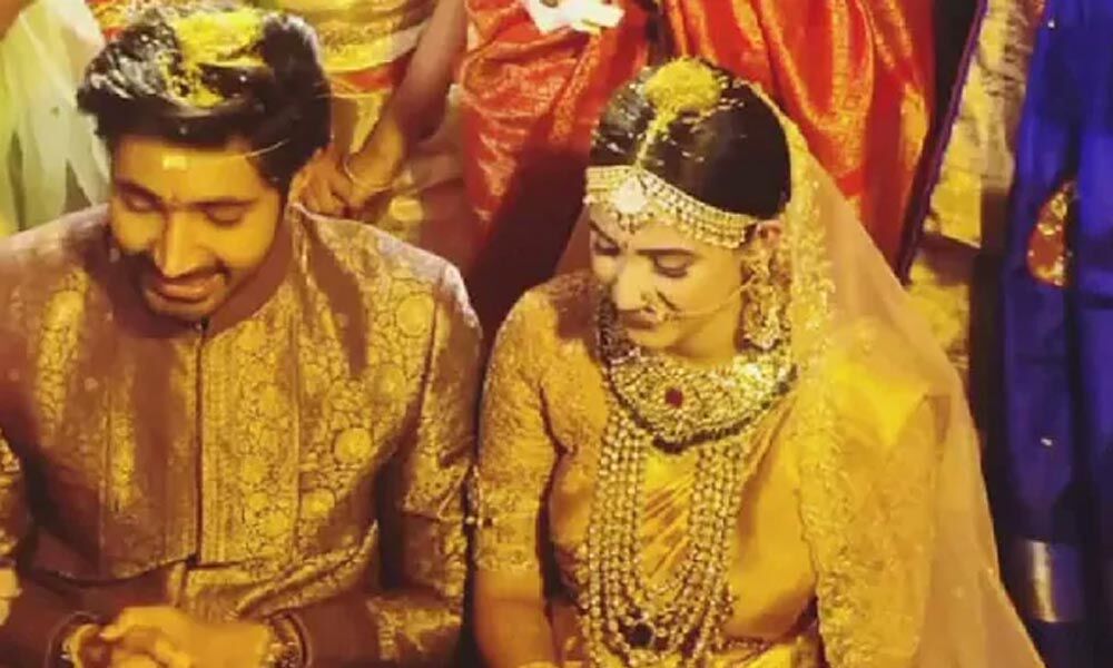 NisChay Wedding: Mega Family Blessed The Newly Wed Couple And Pose For ...