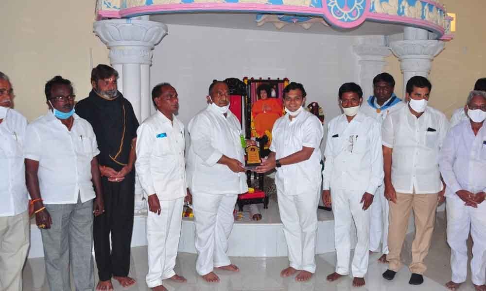 Khammam: MLA Sandra Venkata Veeraiah launches vocational training classes