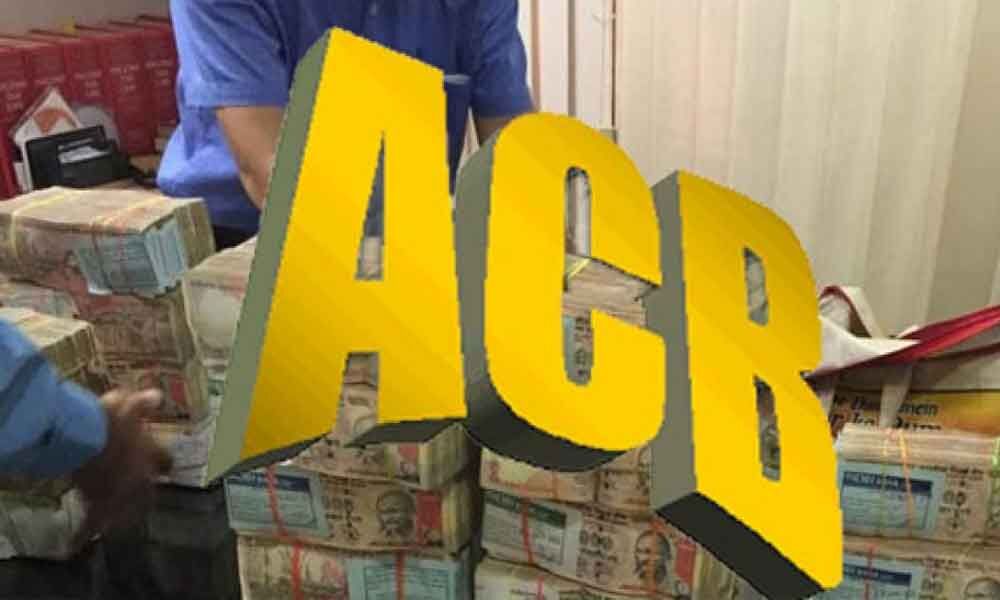 Karnataka: ACB raids on 18 officials expose unaccounted cash, assets