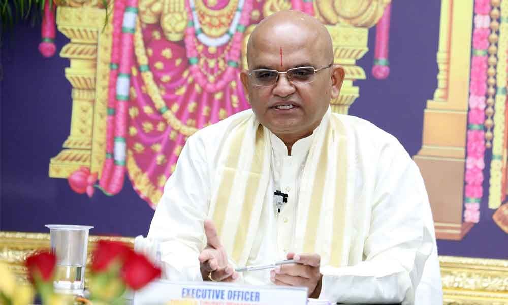 Boards to be displayed on availability of rooms: EO Jawahar Reddy