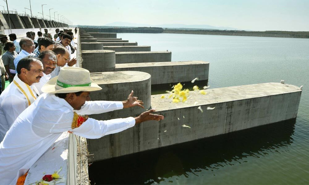 Telangana Government to complete all water projects before polls