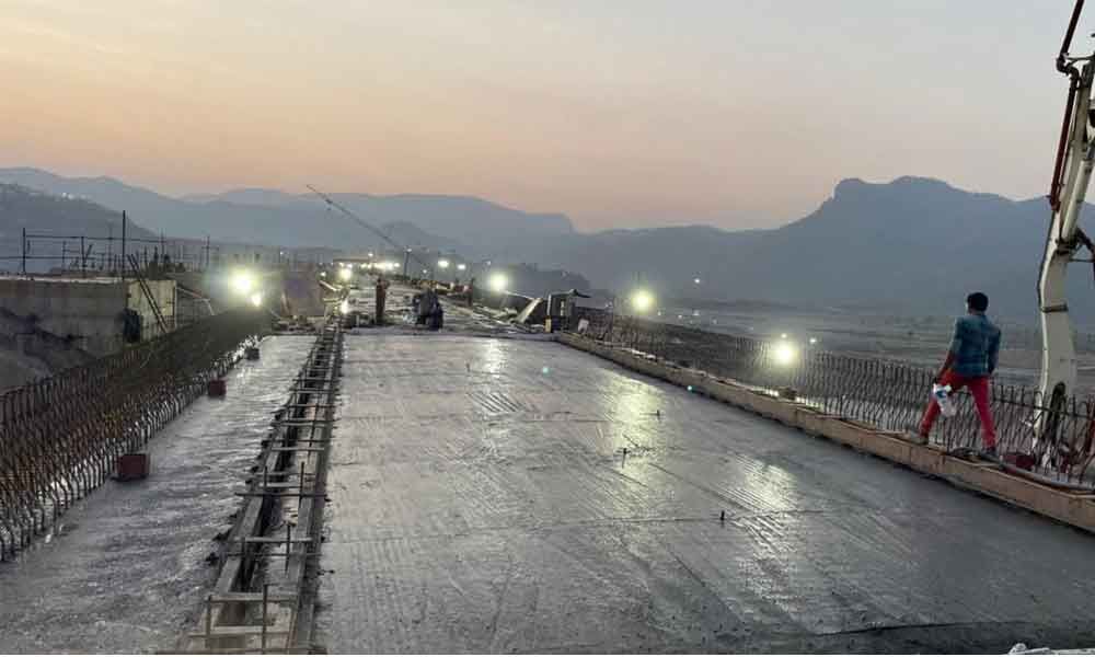 1,128 metre Polavaram spillway bridge slab completed