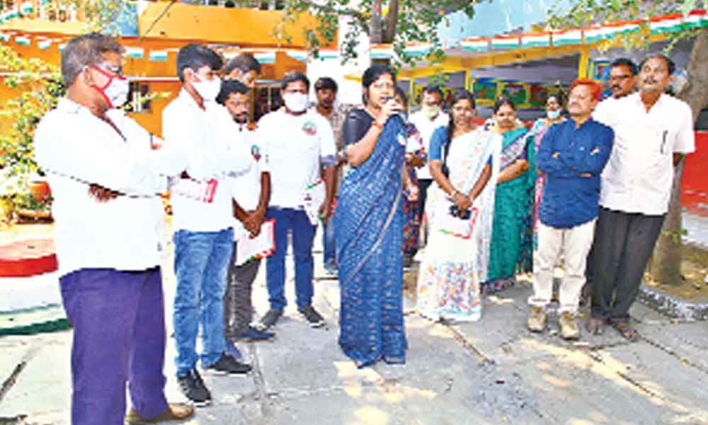 Kothagudem: SCCL failed to provide jobs to locals says Yuva Telangana Party