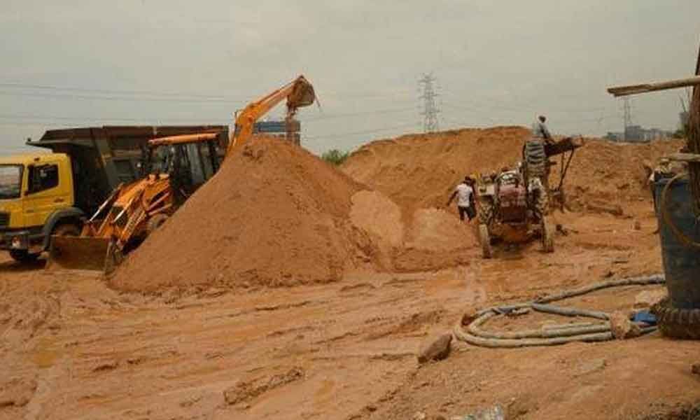 Police crack whip on sand mafia across Mahbubnagar