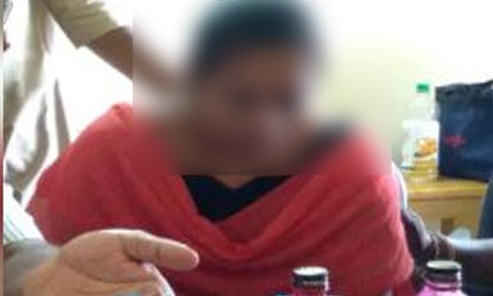 Andhra Pradesh: ACB sleuths held Mandasa VRO for accepting bribe for mutation of land